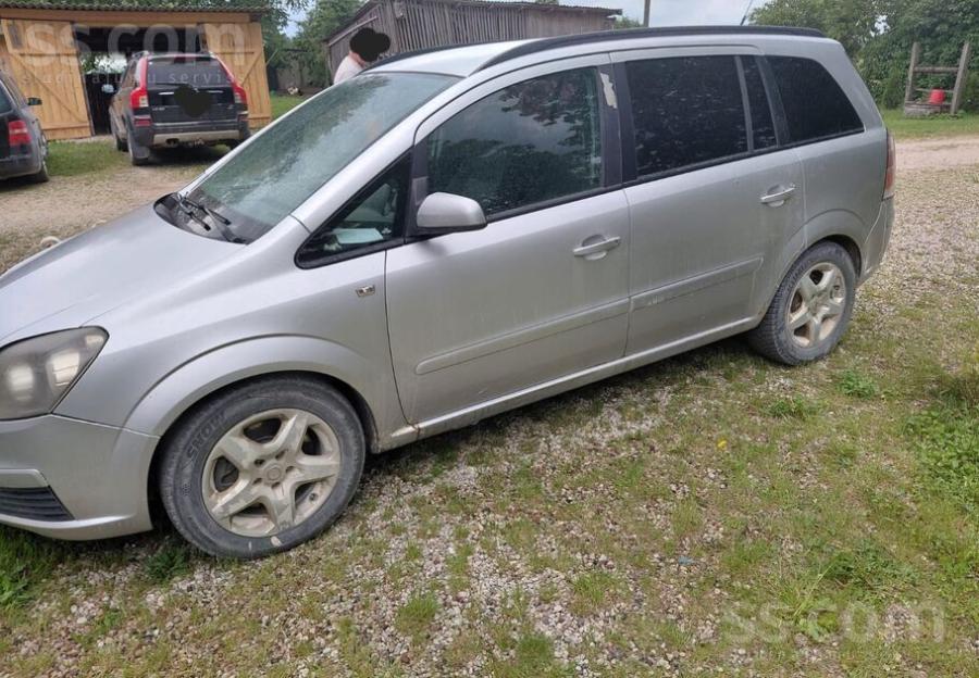 Pelēks Opel Zafira 2006 Tukums, ar dzinēja tilpumu 1.90 L un nobraukumu 320 tūkst. km par 1250 €, foto 2 vietnē AUTOMOTO.COM.LV