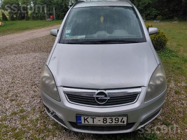 Pelēks Opel Zafira 2006 Tukums, ar dzinēja tilpumu 1.90 L un nobraukumu 320 tūkst. km par 3950 €, foto 5 vietnē AUTOMOTO.COM.LV