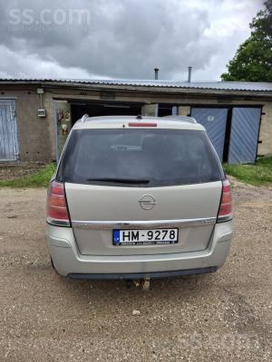 Grey Opel Zafira 2006 in Valmiera, with an engine capacity of 1.90 L and mileage of 240 thousand km for 1200 €, photo 4 on AUTOMOTO.COM.LV