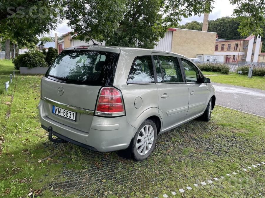 Grey Opel Zafira 2006 in Riga, with an engine capacity of 1.90 L and mileage of 326 thousand km for 2100 €, photo 2 on AUTOMOTO.COM.LV