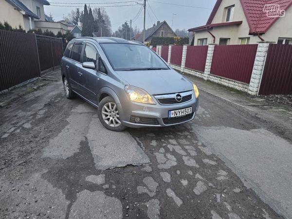 Pelēks Opel Zafira 2006 Vilkaviškis, ar dzinēja tilpumu 1.90 L un nobraukumu 3 tūkst. km par 1700 €, foto 2 vietnē AUTOMOTO.COM.LV