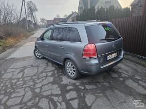 Pelēks Opel Zafira 2006 Vilkaviškis, ar dzinēja tilpumu 1.90 L un nobraukumu 3 tūkst. km par 1700 €, foto 3 vietnē AUTOMOTO.COM.LV