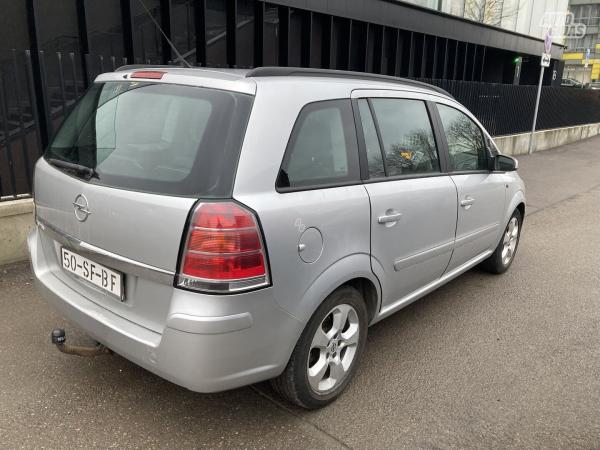 Pelēks Opel Zafira 2006 Viļņa, ar dzinēja tilpumu 1.60 L un nobraukumu 235 tūkst. km par 1499 €, foto 4 vietnē AUTOMOTO.COM.LV