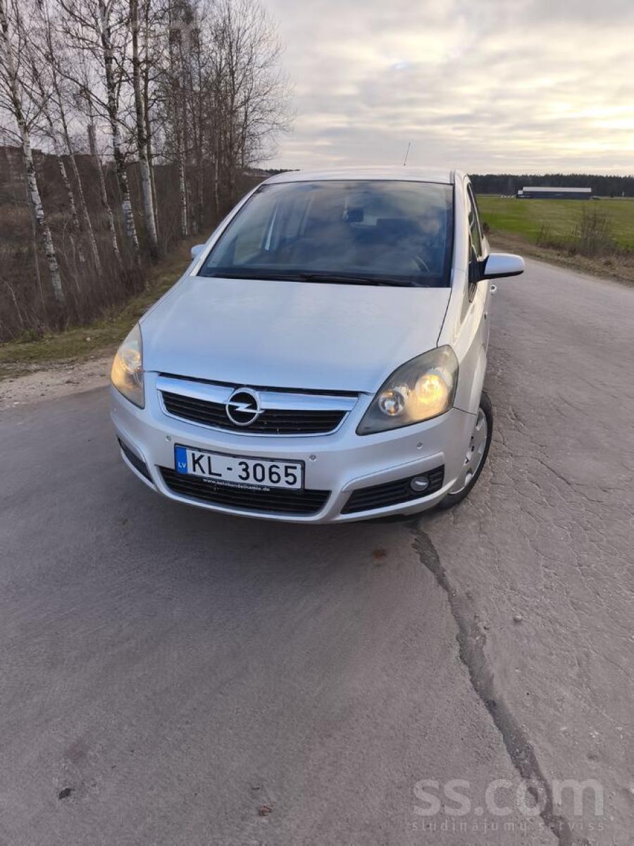Grey Opel Zafira 2006 in Jekabpils, with an engine capacity of 1.60 L and mileage of 258 thousand km for 1300 €, photo 2 on AUTOMOTO.COM.LV