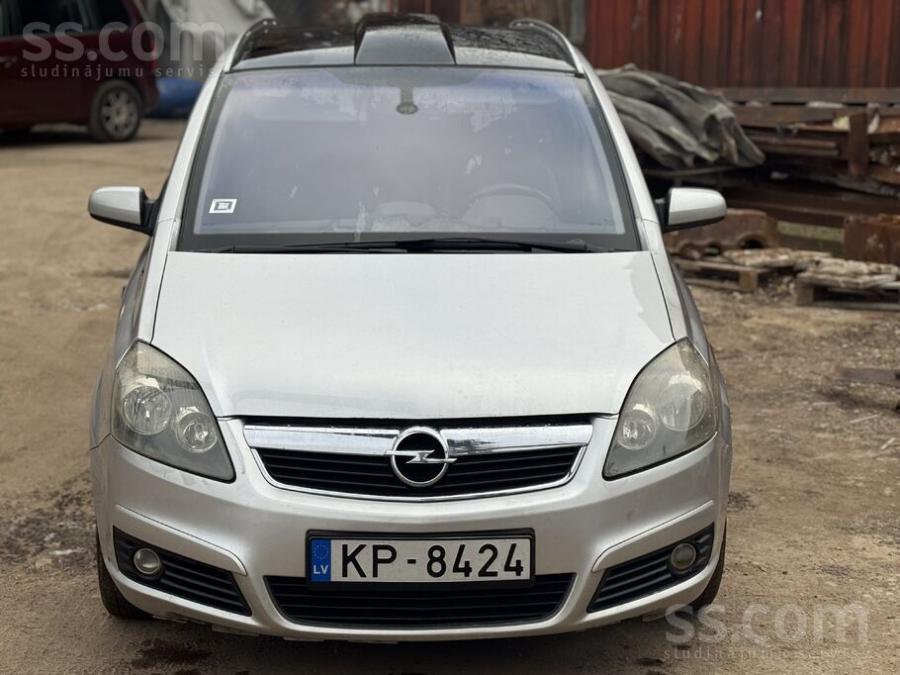 Pelēks Opel Zafira 2006 Jelgava, ar dzinēja tilpumu 1.90 L un nobraukumu 297 tūkst. km par 850 €, foto 2 vietnē AUTOMOTO.COM.LV