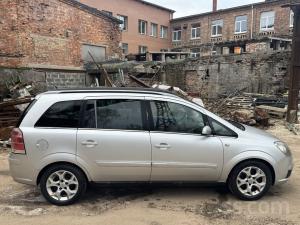 Pelēks Opel Zafira 2006 Jelgava, ar dzinēja tilpumu 1.90 L un nobraukumu 297 tūkst. km par 850 €, foto 4 vietnē AUTOMOTO.COM.LV
