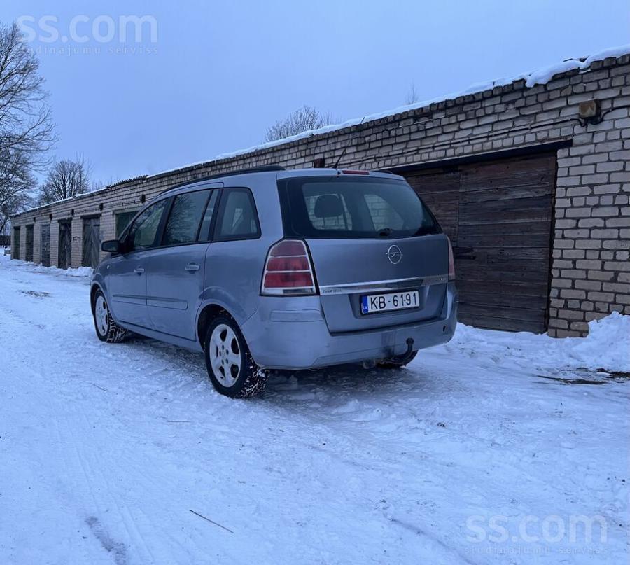 Pelēks Opel Zafira 2006 Gulbene, ar dzinēja tilpumu 1.90 L un nobraukumu 355 tūkst. km par 1150 €, foto 2 vietnē AUTOMOTO.COM.LV