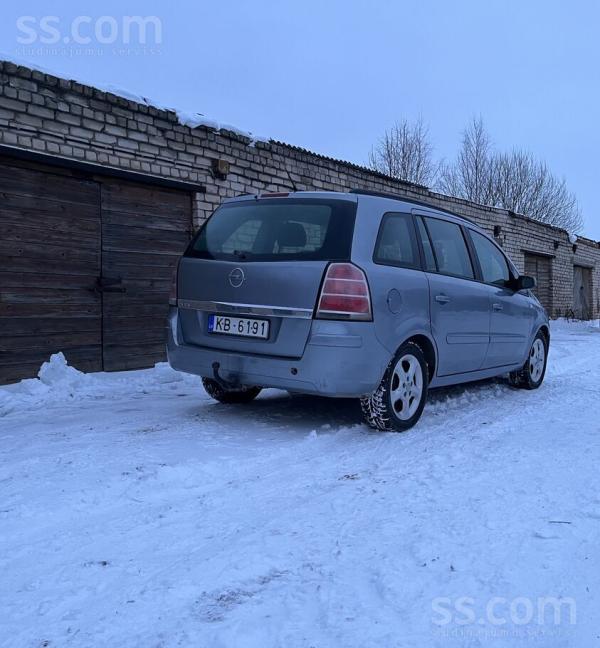 Pelēks Opel Zafira 2006 Gulbene, ar dzinēja tilpumu 1.90 L un nobraukumu 355 tūkst. km par 1150 €, foto 3 vietnē AUTOMOTO.COM.LV