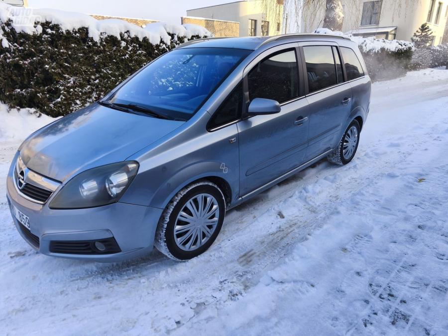 Grey Opel Zafira 2006 in Kaunas, with an engine capacity of 1.90 L and mileage of 306 thousand km for 1800 €, photo 5 on AUTOMOTO.COM.LV