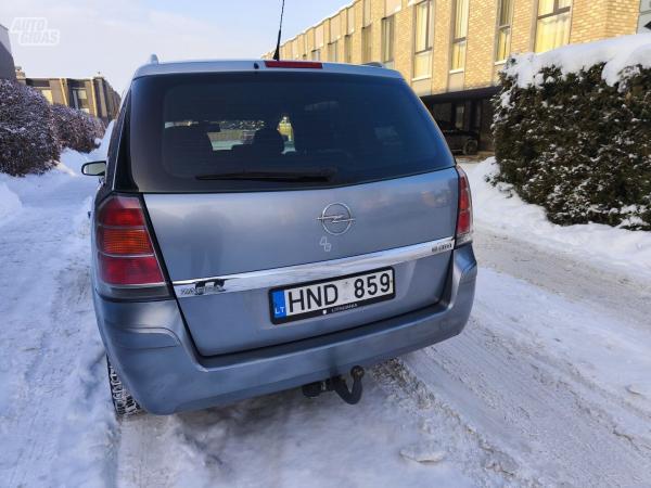 Grey Opel Zafira 2006 in Kaunas, with an engine capacity of 1.90 L and mileage of 306 thousand km for 1800 €, photo 6 on AUTOMOTO.COM.LV