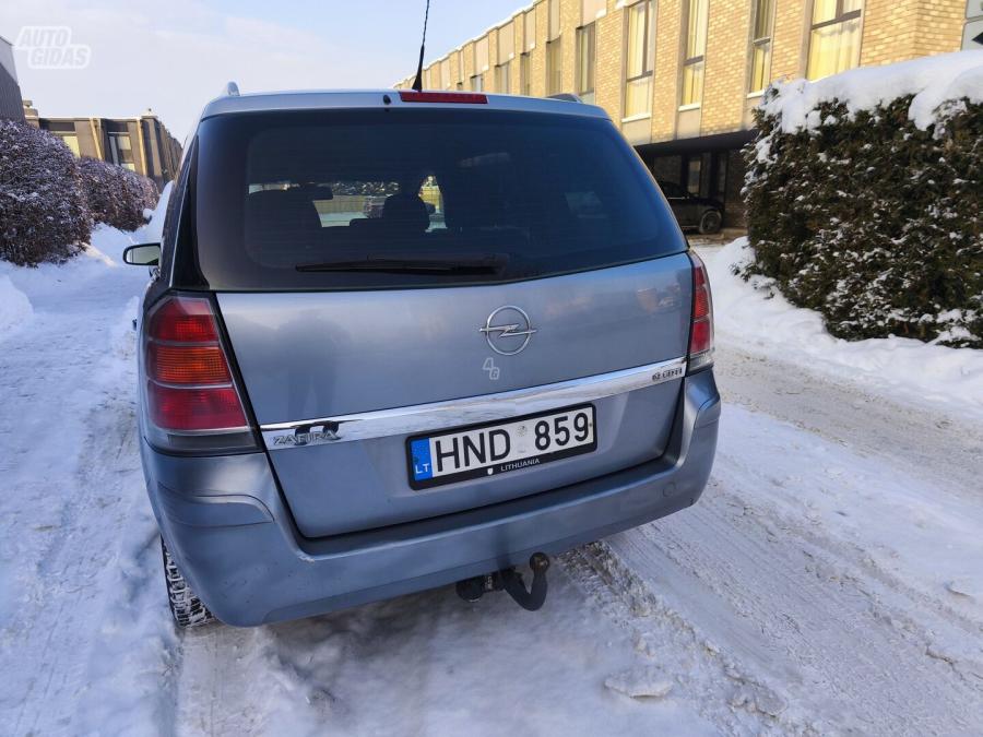 Grey Opel Zafira 2006 in Kaunas, with an engine capacity of 1.90 L and mileage of 306 thousand km for 1800 €, photo 6 on AUTOMOTO.COM.LV