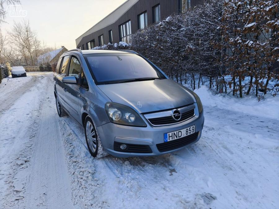 Grey Opel Zafira 2006 in Kaunas, with an engine capacity of 1.90 L and mileage of 306 thousand km for 1800 €, photo 7 on AUTOMOTO.COM.LV