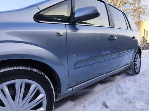 Grey Opel Zafira 2006 in Kaunas, with an engine capacity of 1.90 L and mileage of 306 thousand km for 1800 €, photo 11 on AUTOMOTO.COM.LV