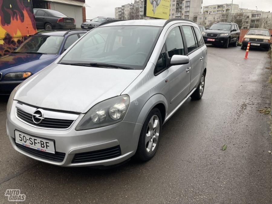 Grey Opel Zafira 2006 in Vilnius, with an engine capacity of 1.60 L and mileage of 225 thousand km for 1499 €, photo 2 on AUTOMOTO.COM.LV