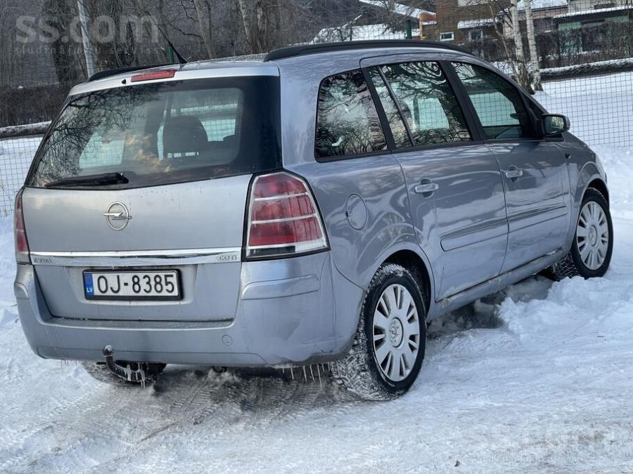 Grey Opel Zafira 2006 in Jurmala, with an engine capacity of 1.90 L and mileage of 0 thousand km for 1250 €, photo 13 on AUTOMOTO.COM.LV