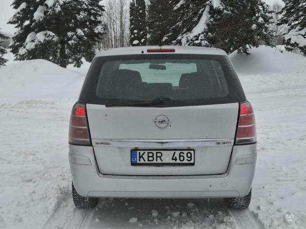Pelēks Opel Zafira 2006 Plungė, ar dzinēja tilpumu 1.91 L un nobraukumu 294 tūkst. km par 1350 €, foto 4 vietnē AUTOMOTO.COM.LV