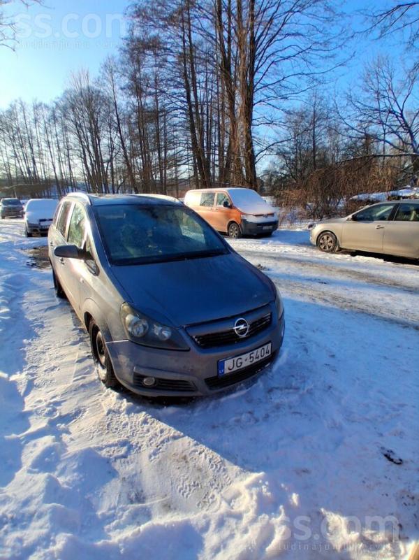 Pelēks Opel Zafira 2006 Rīga, ar dzinēja tilpumu 1.90 L un nobraukumu 378 tūkst. km par 750 €, foto 2 vietnē AUTOMOTO.COM.LV