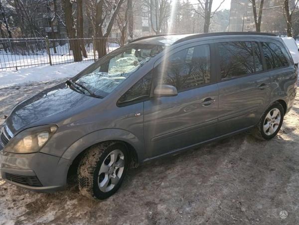 Pelēks Opel Zafira 2006 Viļņa, ar dzinēja tilpumu 1.90 L un nobraukumu 270 tūkst. km par 1890 €, foto 1 vietnē AUTOMOTO.COM.LV