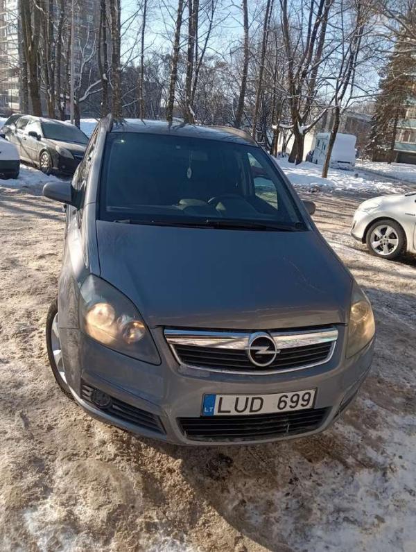 Pelēks Opel Zafira 2006 Viļņa, ar dzinēja tilpumu 1.90 L un nobraukumu 270 tūkst. km par 1890 €, foto 3 vietnē AUTOMOTO.COM.LV