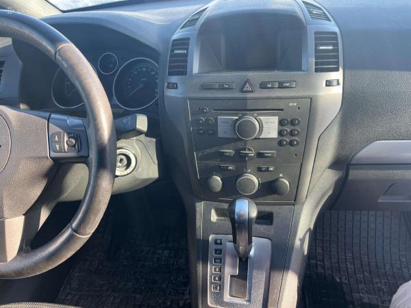 Pelēks Opel Zafira 2006 Viļņa, ar dzinēja tilpumu 1.90 L un nobraukumu 417 tūkst. km par 1050 €, foto 5 vietnē AUTOMOTO.COM.LV
