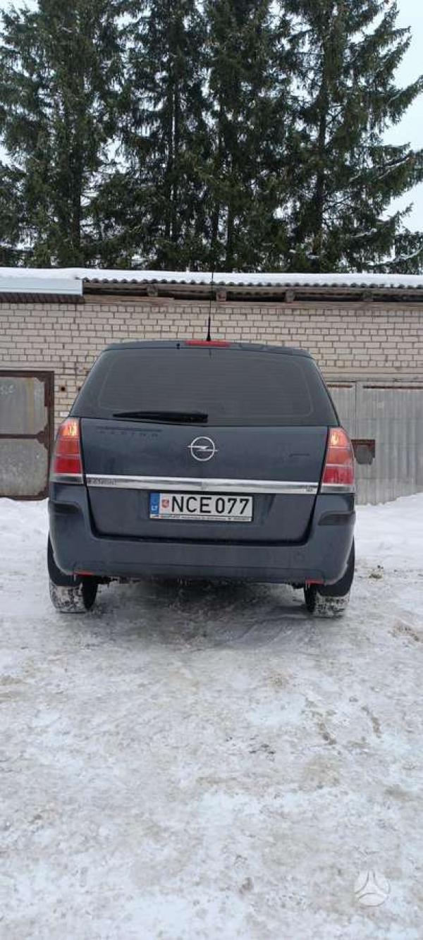 Pelēks Opel Zafira 2006 Šalčininkai, ar dzinēja tilpumu 1.80 L un nobraukumu 300 tūkst. km par 1500 €, foto 3 vietnē AUTOMOTO.COM.LV