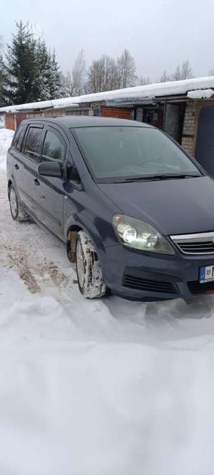 Pelēks Opel Zafira 2006 Šalčininkai, ar dzinēja tilpumu 1.80 L un nobraukumu 300 tūkst. km par 1500 €, foto 7 vietnē AUTOMOTO.COM.LV