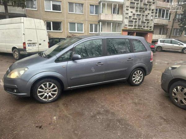 Grey Opel Zafira 2006 in Kaunas, with an engine capacity of 1.60 L and mileage of 250 thousand km for 1300 €, photo 1 on AUTOMOTO.COM.LV