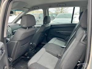 Grey Opel Zafira 2006 in Siauliai, with an engine capacity of 1.90 L and mileage of 500 thousand km for 799 €, photo 6 on AUTOMOTO.COM.LV