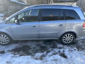 Pelēks Opel Zafira 2006 Jurbarkas, ar dzinēja tilpumu 1.90 L un nobraukumu 374 tūkst. km par 1700 €, foto 2 vietnē AUTOMOTO.COM.LV