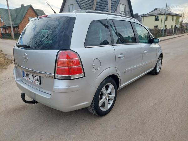 Grey Opel Zafira 2006 in Alytus, with an engine capacity of 1.90 L and mileage of 285 thousand km for 1550 €, photo 10 on AUTOMOTO.COM.LV