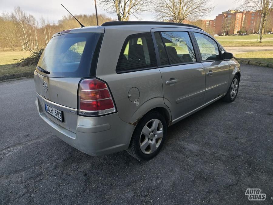 Grey Opel Zafira 2006 in Siauliai, with an engine capacity of 1.90 L and mileage of 500 thousand km for 690 €, photo 6 on AUTOMOTO.COM.LV