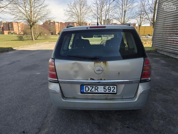 Pelēks Opel Zafira 2006 Šauļi, ar dzinēja tilpumu 1.90 L un nobraukumu 500 tūkst. km par 690 €, foto 6 vietnē AUTOMOTO.COM.LV