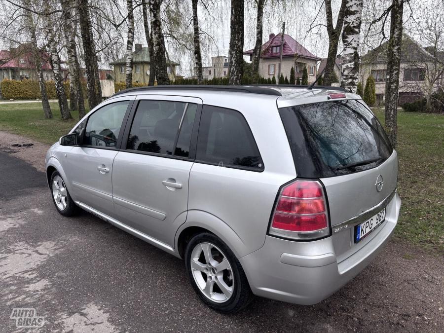 Pelēks Opel Zafira 2006 Kauņa, ar dzinēja tilpumu 1.90 L un nobraukumu 210 tūkst. km par 1450 €, foto 3 vietnē AUTOMOTO.COM.LV