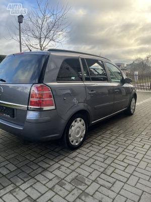 Grey Opel Zafira 2006 in Kaunas, with an engine capacity of 1.90 L and mileage of 259 thousand km for 1950 €, photo 7 on AUTOMOTO.COM.LV