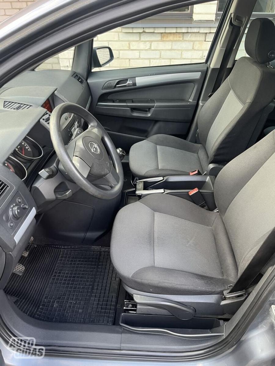 Grey Opel Zafira 2006 in Kaunas, with an engine capacity of 1.90 L and mileage of 259 thousand km for 1950 €, photo 11 on AUTOMOTO.COM.LV