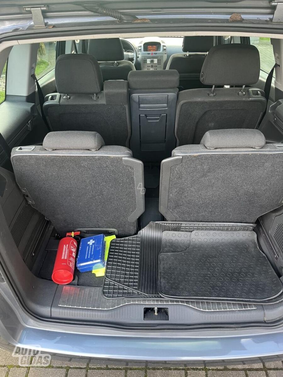 Grey Opel Zafira 2006 in Kaunas, with an engine capacity of 1.90 L and mileage of 259 thousand km for 1950 €, photo 13 on AUTOMOTO.COM.LV