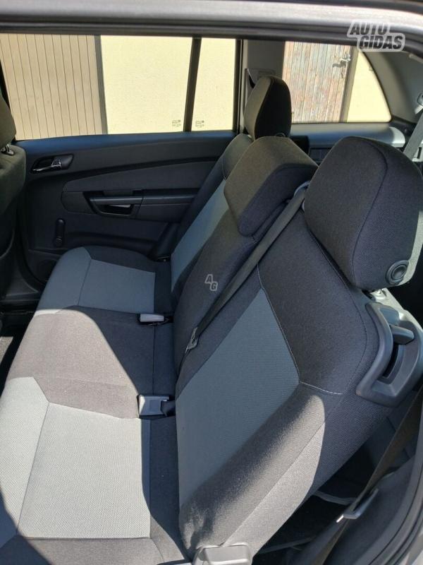 Pelēks Opel Zafira 2006 Utena, ar dzinēja tilpumu 1.90 L un nobraukumu 248 tūkst. km par 2100 €, foto 4 vietnē AUTOMOTO.COM.LV