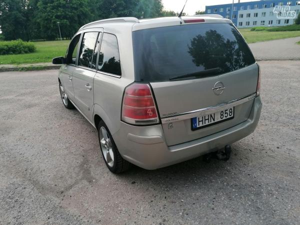 Pelēks Opel Zafira 2006 Utena, ar dzinēja tilpumu 1.90 L un nobraukumu 304 tūkst. km par 1350 €, foto 7 vietnē AUTOMOTO.COM.LV