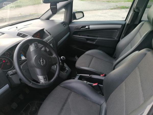 Pelēks Opel Zafira 2006 Utena, ar dzinēja tilpumu 1.90 L un nobraukumu 304 tūkst. km par 1350 €, foto 10 vietnē AUTOMOTO.COM.LV