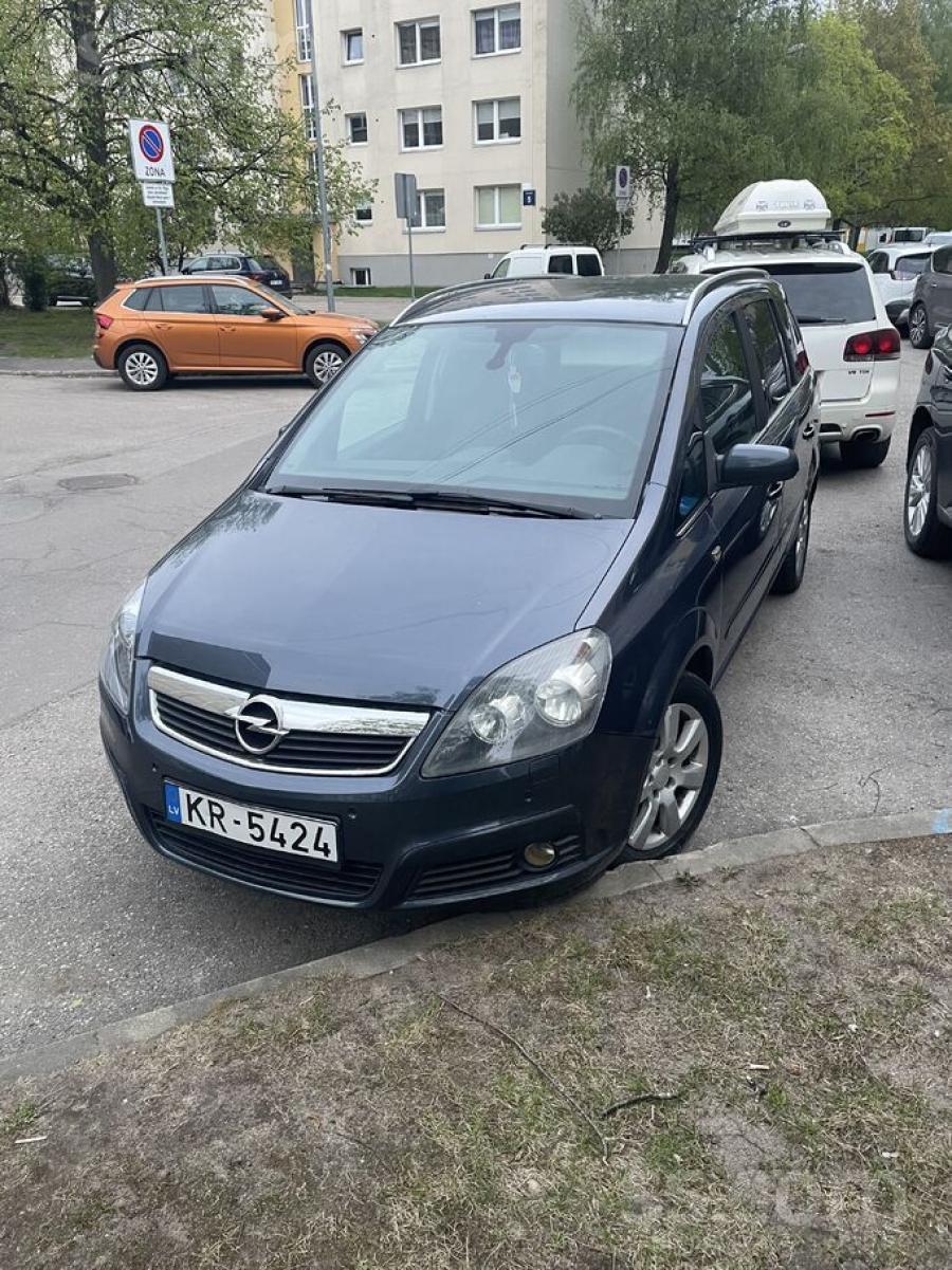 Pelēks Opel Zafira 2006 Rīga, ar dzinēja tilpumu 1.60 L un nobraukumu 253 tūkst. km par 1385 €, foto 1 vietnē AUTOMOTO.COM.LV