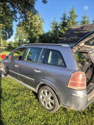 Pelēks Opel Zafira 2006 Kalvarija, ar dzinēja tilpumu 1.91 L un nobraukumu 4 tūkst. km par 900 €, foto 3 vietnē AUTOMOTO.COM.LV