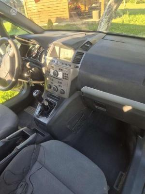 Pelēks Opel Zafira 2006 Kalvarija, ar dzinēja tilpumu 1.91 L un nobraukumu 4 tūkst. km par 900 €, foto 8 vietnē AUTOMOTO.COM.LV