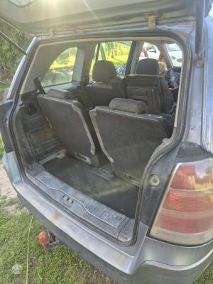 Pelēks Opel Zafira 2006 Kalvarija, ar dzinēja tilpumu 1.91 L un nobraukumu 4 tūkst. km par 900 €, foto 12 vietnē AUTOMOTO.COM.LV
