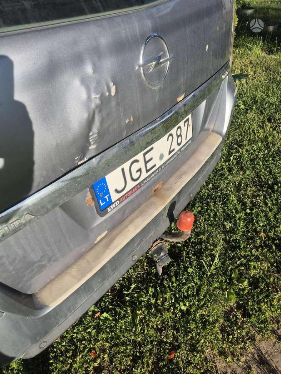 Pelēks Opel Zafira 2006 Kalvarija, ar dzinēja tilpumu 1.91 L un nobraukumu 4 tūkst. km par 900 €, foto 14 vietnē AUTOMOTO.COM.LV