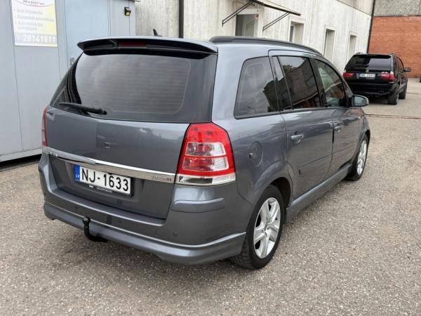 Grey Opel Zafira 2006 in Riga, with an engine capacity of 1.90 L and mileage of 265 thousand km for 1950 €, photo 4 on AUTOMOTO.COM.LV