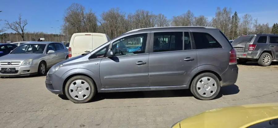 Pelēks Opel Zafira 2006 Valmiera, ar dzinēja tilpumu 1.90 L un nobraukumu 399 tūkst. km par 1100 €, foto 6 vietnē AUTOMOTO.COM.LV
