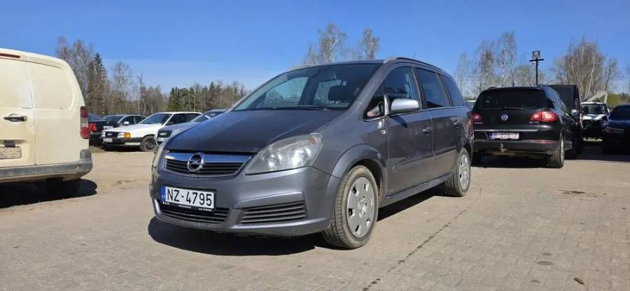 Pelēks Opel Zafira 2006 Valmiera, ar dzinēja tilpumu 1.90 L un nobraukumu 399 tūkst. km par 1100 €, foto 7 vietnē AUTOMOTO.COM.LV