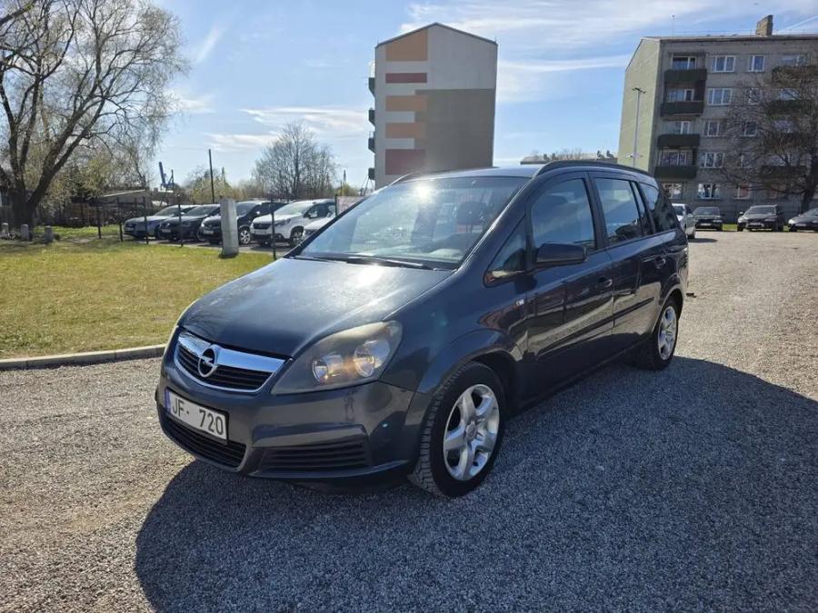Pelēks Opel Zafira 2006 Ventspils, ar dzinēja tilpumu 1.90 L un nobraukumu 280 tūkst. km par 1350 €, foto 1 vietnē AUTOMOTO.COM.LV