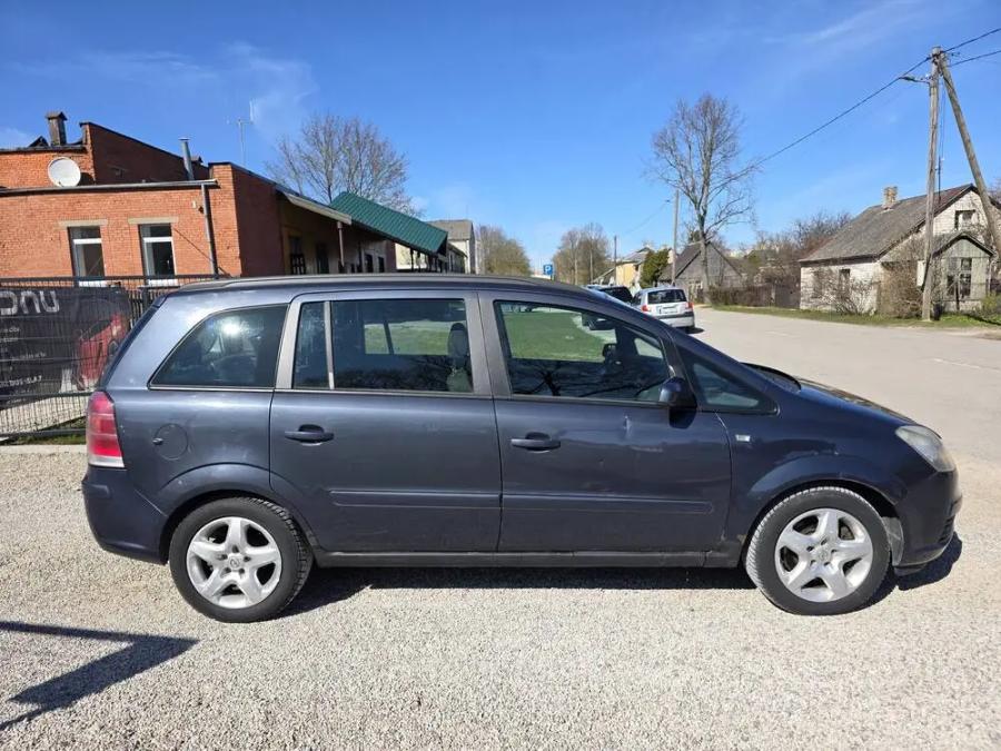 Pelēks Opel Zafira 2006 Ventspils, ar dzinēja tilpumu 1.90 L un nobraukumu 280 tūkst. km par 1350 €, foto 6 vietnē AUTOMOTO.COM.LV
