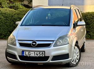 Grey Opel Zafira 2006 in Jelgava, with an engine capacity of 1.90 L and mileage of 268 thousand km for 1350 €, photo  on AUTOMOTO.COM.LV